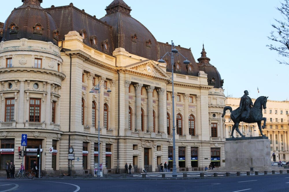 Bucharest City Guide + Vlog! | Anoushka Probyn